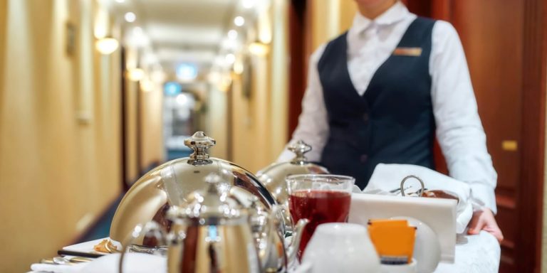 Formations Etages et Réception - Hôtellerie Restauration | Stelo Formation